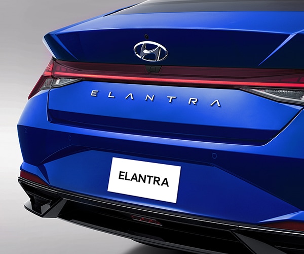 2021 Elantra | Stay connected and protected. | Hyundai Canada