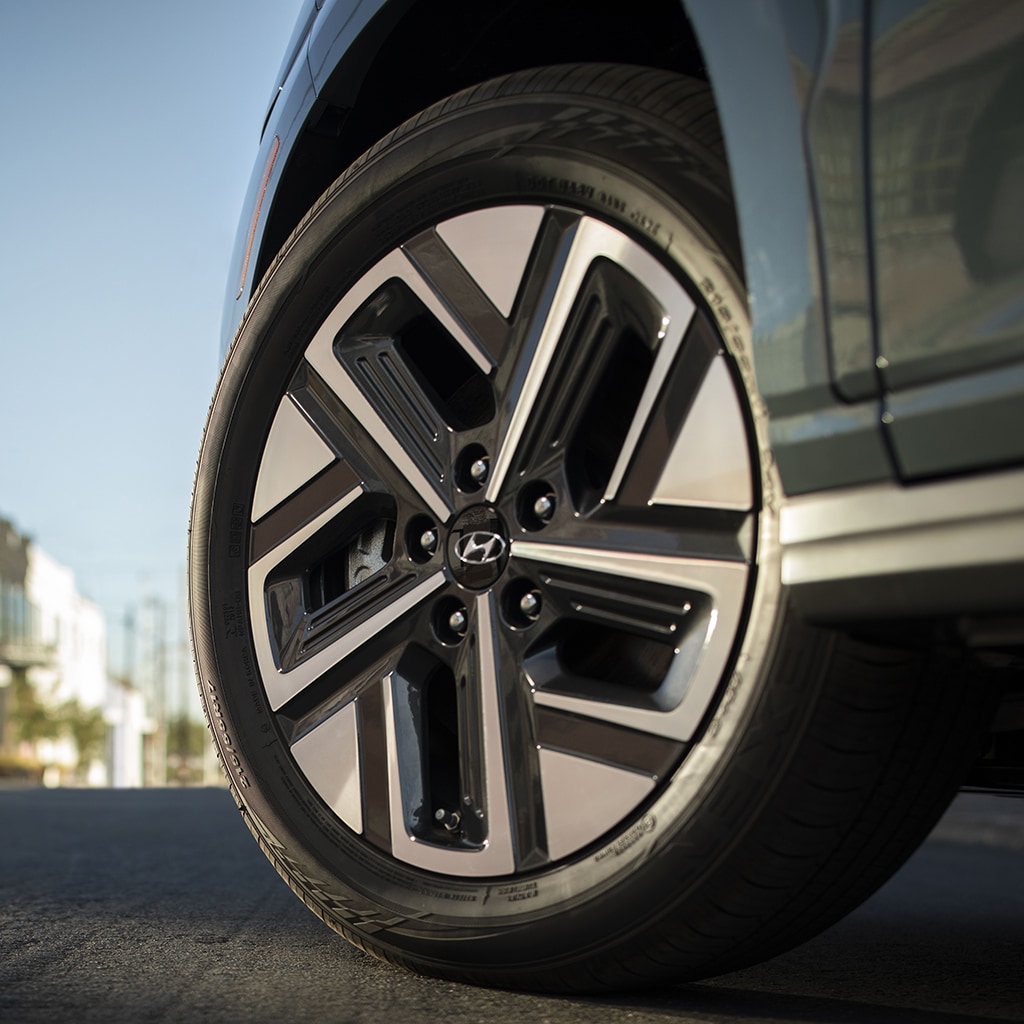 2022 KONA Electric | Meet the new KONA Electric. | Hyundai Canada