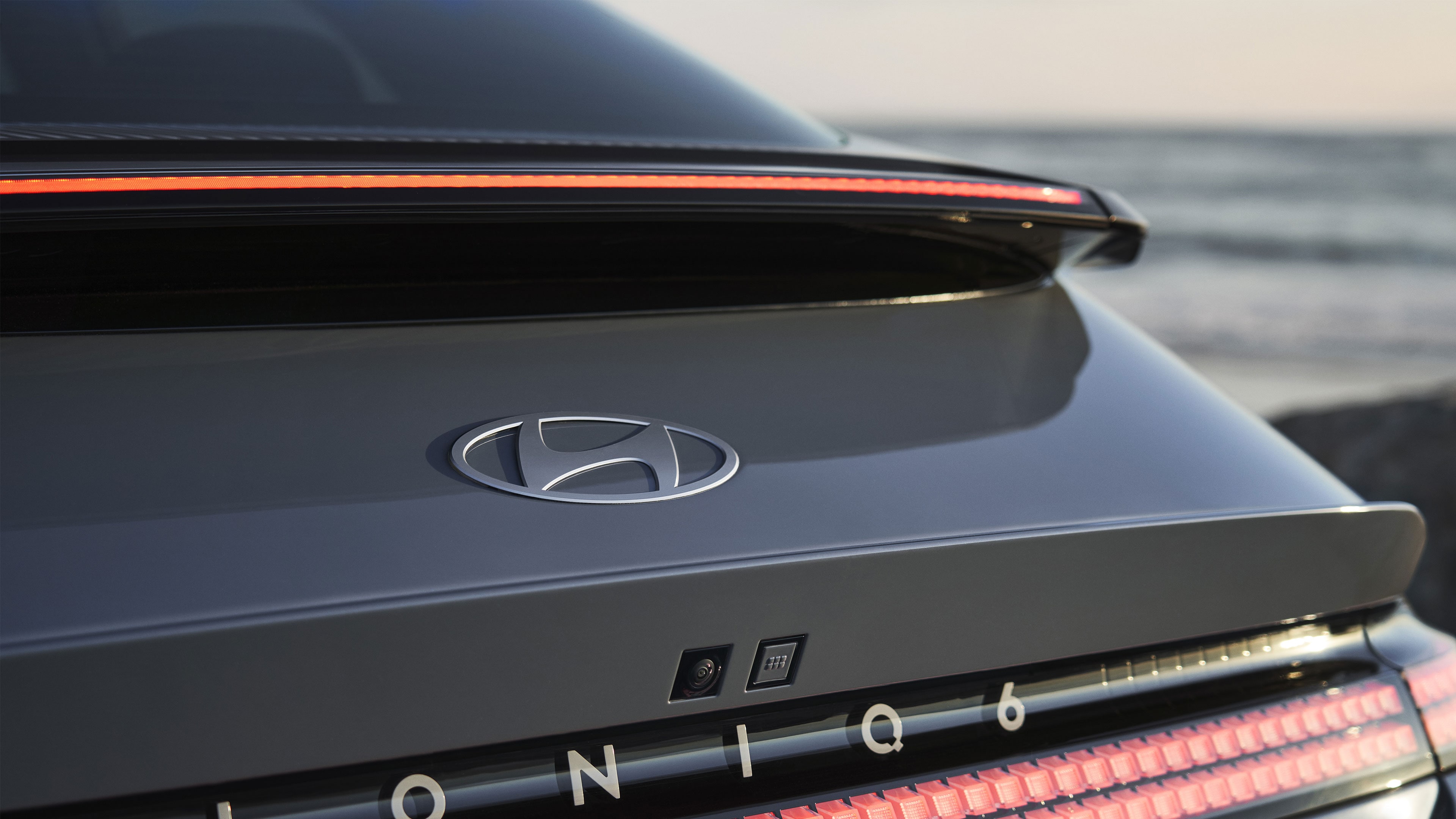 2025 Hyundai IONIQ 6: All-Electric Sedan | Hyundai Canada